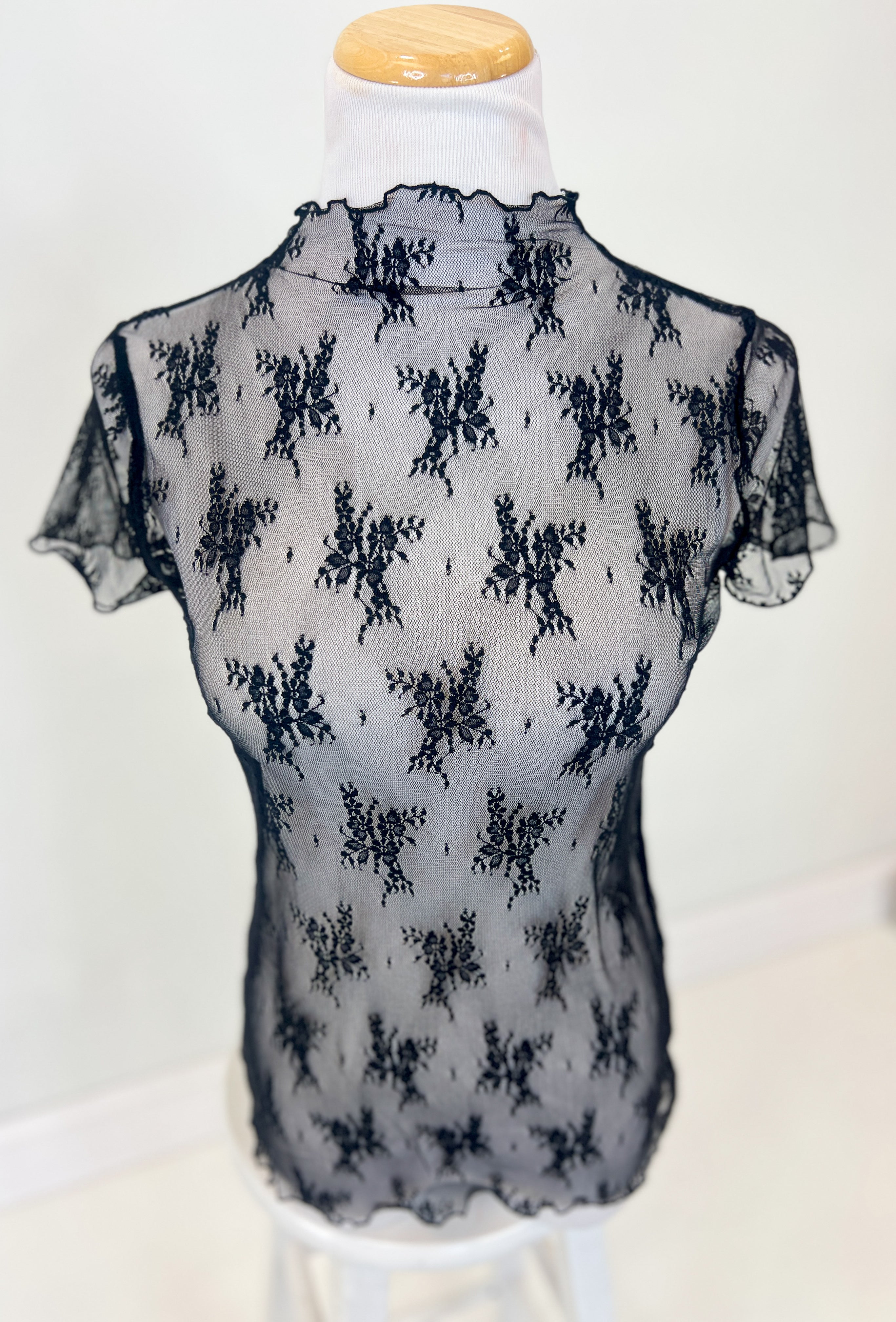 Crash the Party Lace Top - Black – Preppy Pineapple Boutique